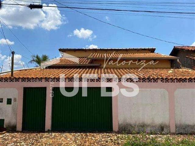Casa / Sobrado para Venda em Goiânia/GO Setor Barra da Tijuca 4 Quartos