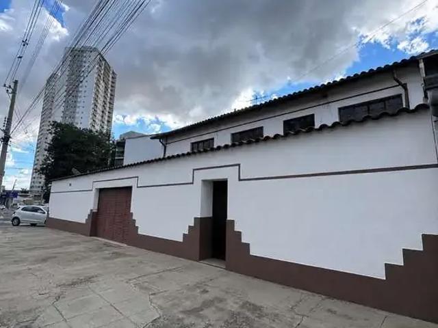 Casa / Sobrado para Venda em Goiânia/GO Setor Leste Universitário 4 Quartos