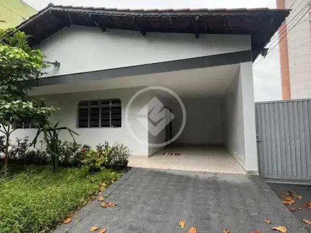 Casa / Sobrado para Venda em Goiânia/GO Setor Leste Universitário 3 Quartos