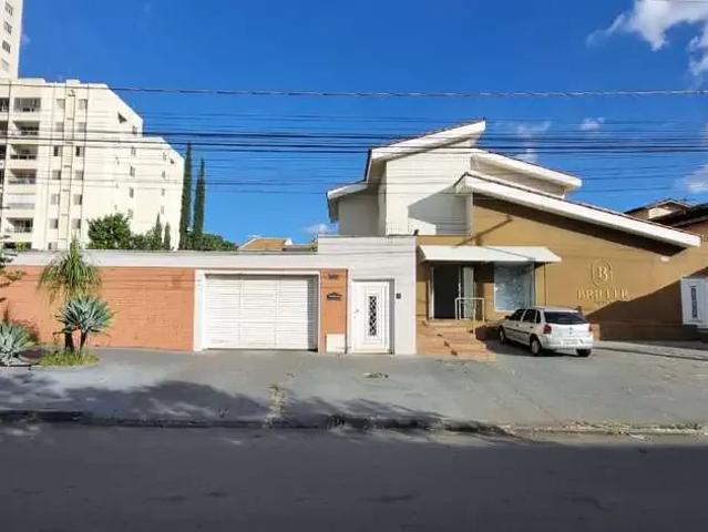 Casa / Sobrado para Venda em Goiânia/GO Nova Suiça 7 Quartos