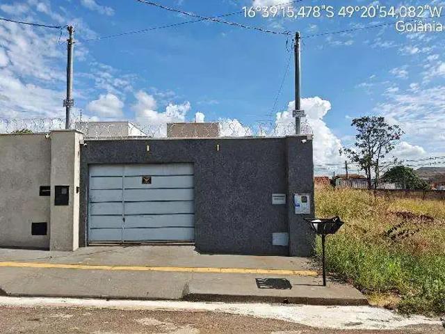 Casa / Sobrado para Venda em Goiânia/GO Setor Santos Dumont 3 Quartos