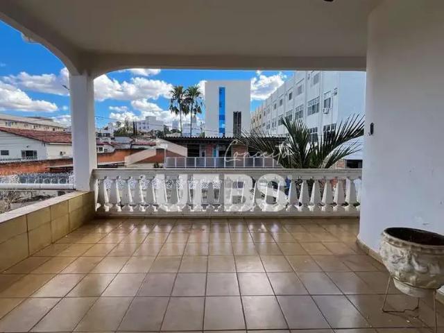 Casa / Sobrado para Venda em Goiânia/GO Setor Sul 4 Quartos