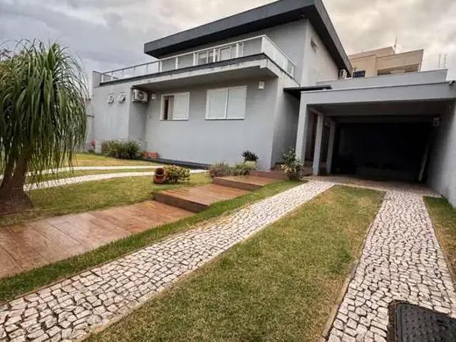 Casa / Sobrado para Venda em Goiânia/GO Setor Sul 5 Quartos