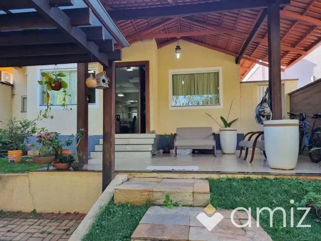 Casa / Sobrado para Venda em Goiânia/GO Sítio de Recreio Ipê 3 Quartos