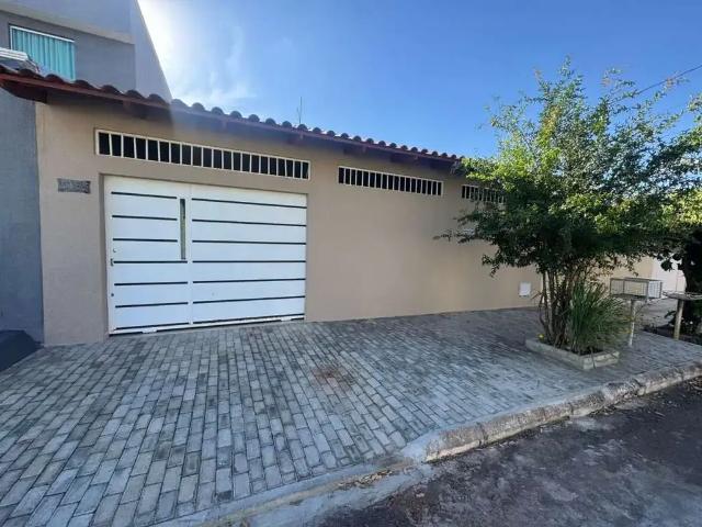 Casa / Sobrado para Venda em Goiânia/GO Parque Atheneu 3 Quartos