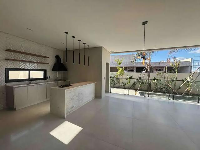 Casa / Sobrado para Venda em Goiânia/GO Parque Cidade 4 Quartos