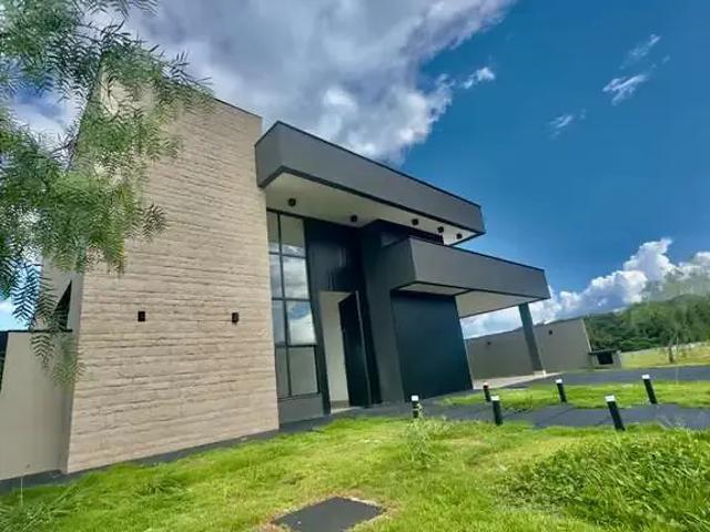 Casa / Sobrado para Venda em Goiânia/GO Parque Cidade 4 Quartos