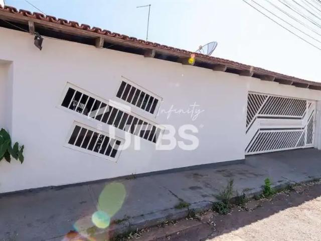 Casa / Sobrado para Venda em Goiânia/GO Parque das Laranjeiras 4 Quartos