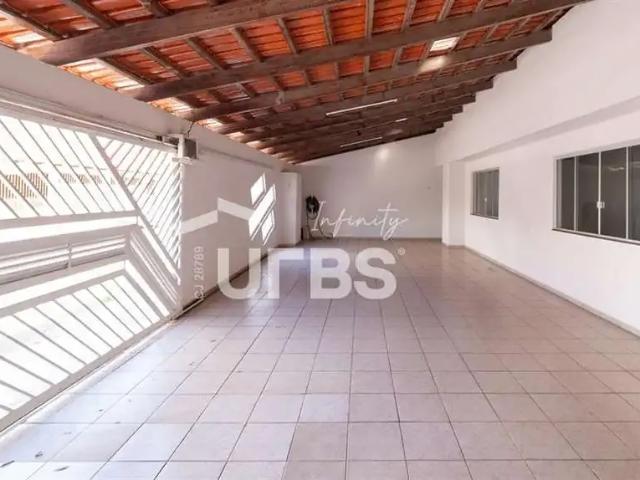 Casa / Sobrado para Venda em Goiânia/GO Parque das Laranjeiras 4 Quartos