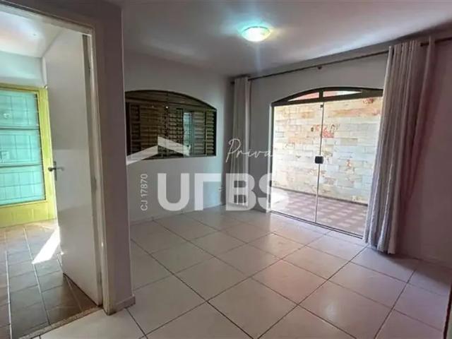Casa / Sobrado para Venda em Goiânia/GO Parque das Laranjeiras 3 Quartos