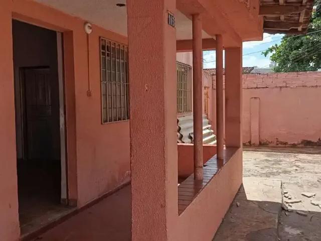 Casa / Sobrado para Venda em Goiânia/GO Rodoviário 3 Quartos