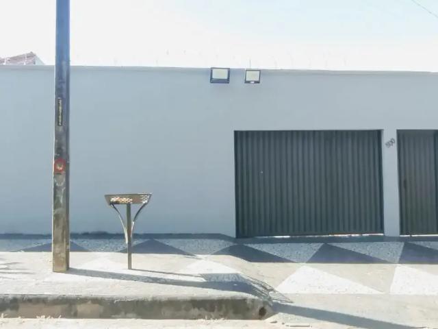 Casa / Sobrado para Venda em Goiânia/GO Residencial Cidade Verde 2 Quartos
