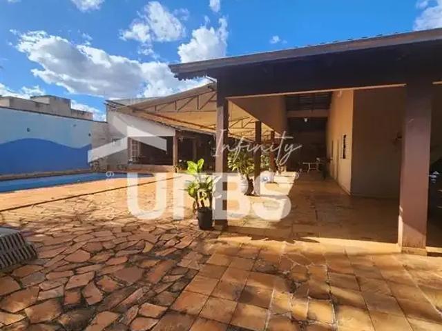 Casa / Sobrado para Venda em Goiânia/GO Residencial Alice Barbosa 4 Quartos