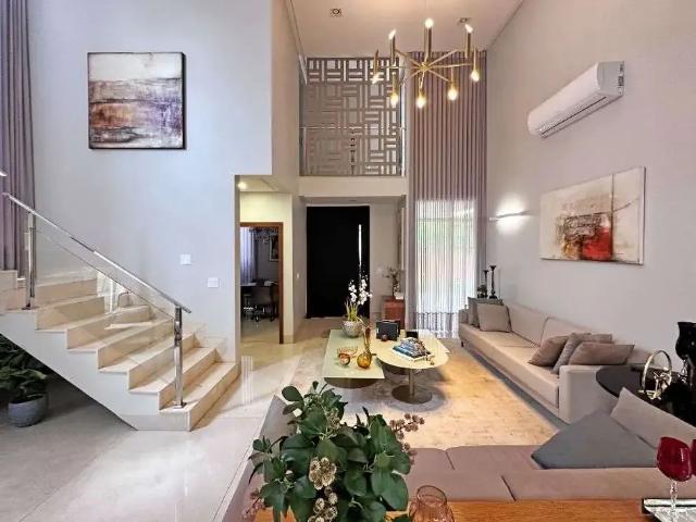 Casa / Sobrado para Venda em Goiânia/GO Residencial Alphaville Flamboyant 4 Quartos