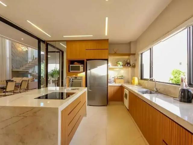 Casa / Sobrado para Venda em Goiânia/GO Residencial Goiânia Golfe Clube 4 Quartos