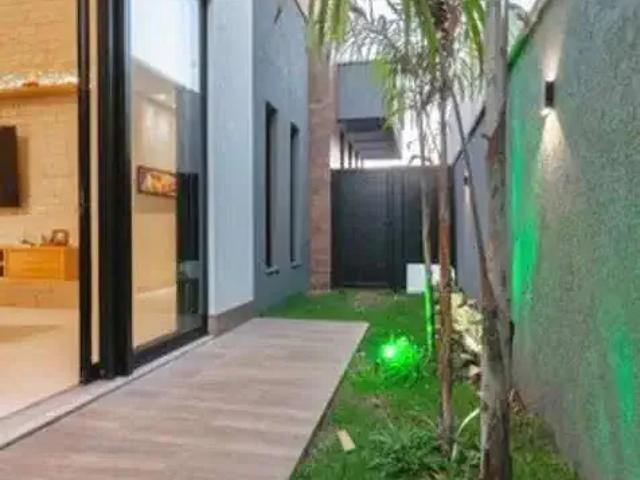 Casa / Sobrado para Venda em Goiânia/GO Residencial Goiânia Golfe Clube 4 Quartos