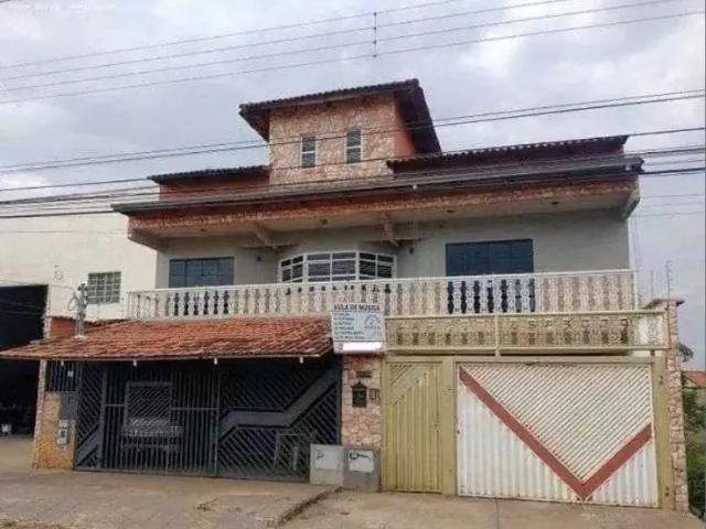 Casa / Sobrado para Venda em Goiânia/GO Residencial Solar Bougainville 6 Quartos