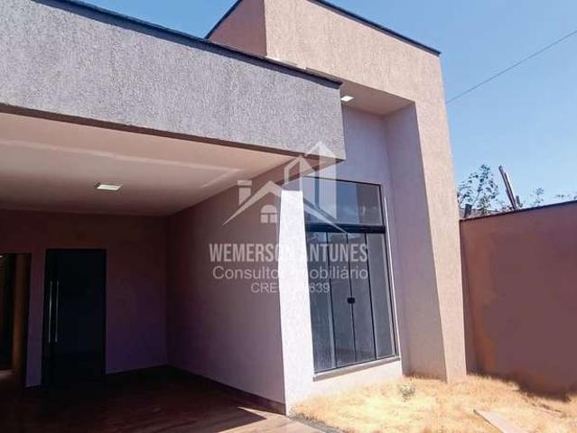 Casa / Sobrado para Venda em Goiânia/GO Residencial Petrópolis 3 Quartos