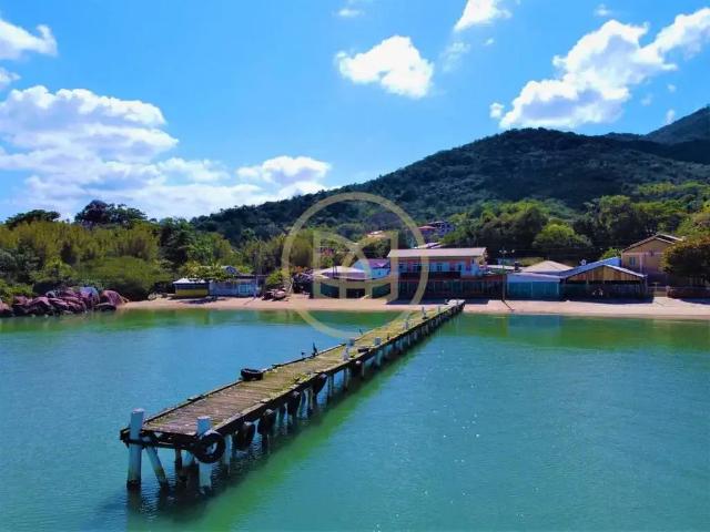 Casa / Sobrado para Venda em Governador Celso Ramos/SC Caieira do Norte