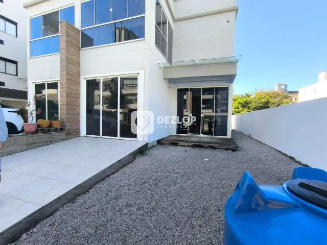 Casa / Sobrado para Venda em Governador Celso Ramos/SC Canto dos Ganchos 3 Quartos