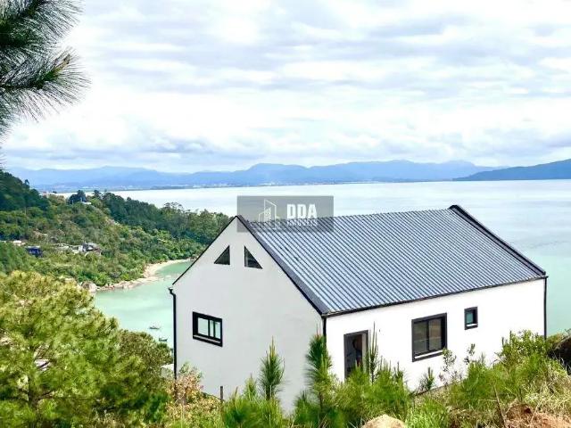 Casa / Sobrado para Venda em Governador Celso Ramos/SC Centro 3 Quartos