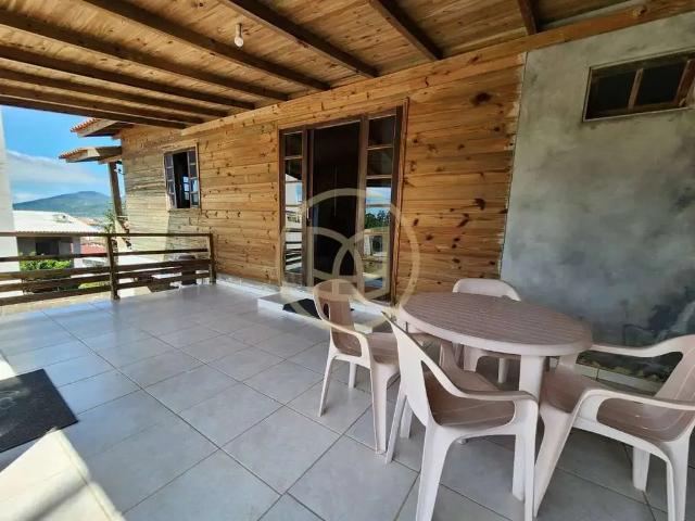 Casa / Sobrado para Venda em Governador Celso Ramos/SC Armação 5 Quartos