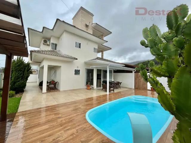 Casa / Sobrado para Venda em Governador Celso Ramos/SC Fazenda da Armação 3 Quartos