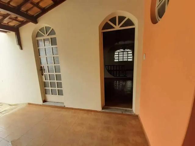 Casa / Sobrado para Venda em Governador Valadares/MG Centro 3 Quartos