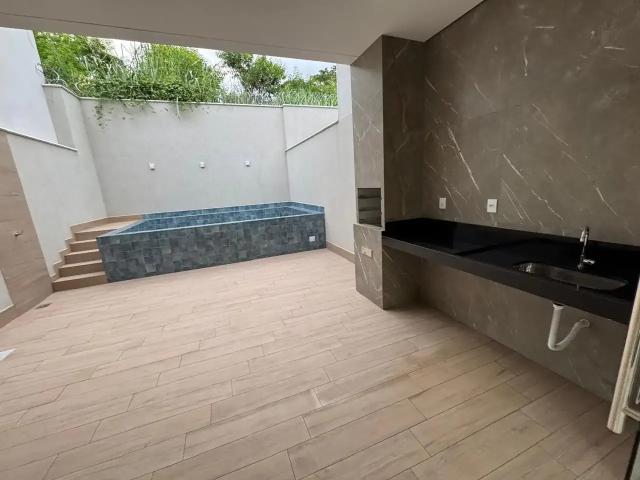 Casa / Sobrado para Venda em Governador Valadares/MG Centro 3 Quartos