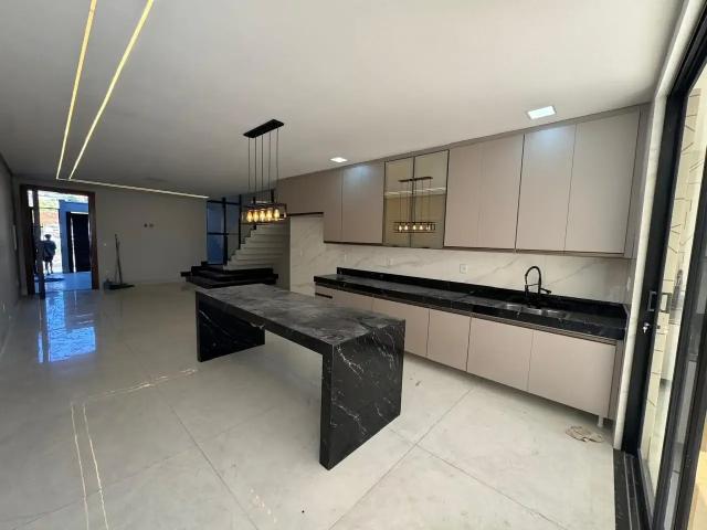 Casa / Sobrado para Venda em Governador Valadares/MG Centro 3 Quartos