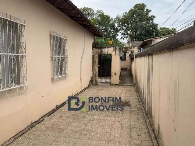 Casa / Sobrado para Venda em Governador Valadares/MG Esplanada 3 Quartos