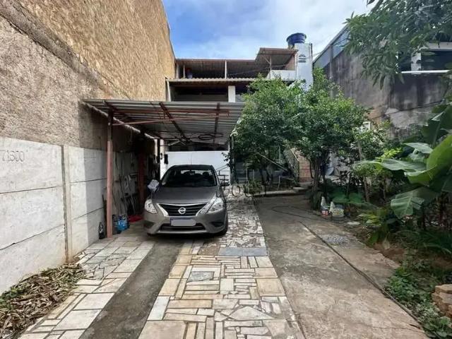 Casa / Sobrado para Venda em Governador Valadares/MG São Paulo 6 Quartos