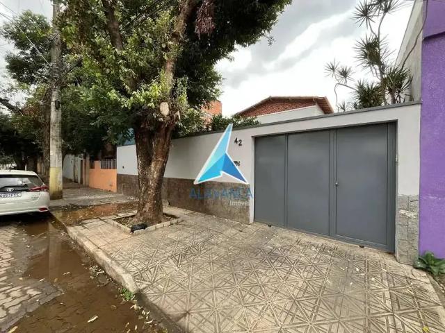 Casa / Sobrado para Venda em Governador Valadares/MG São Pedro 5 Quartos