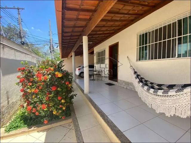 Casa / Sobrado para Venda em Governador Valadares/MG São Pedro 3 Quartos