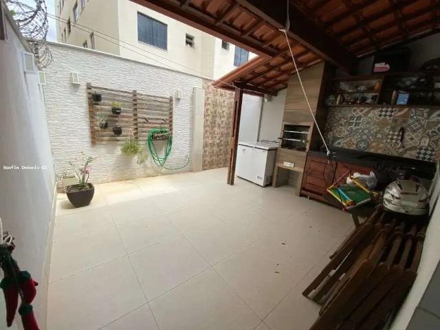 Casa / Sobrado para Venda em Governador Valadares/MG Santos Dumont I 3 Quartos