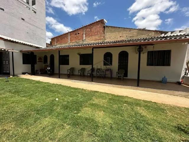 Casa / Sobrado para Venda em Governador Valadares/MG Vila Mariana 3 Quartos