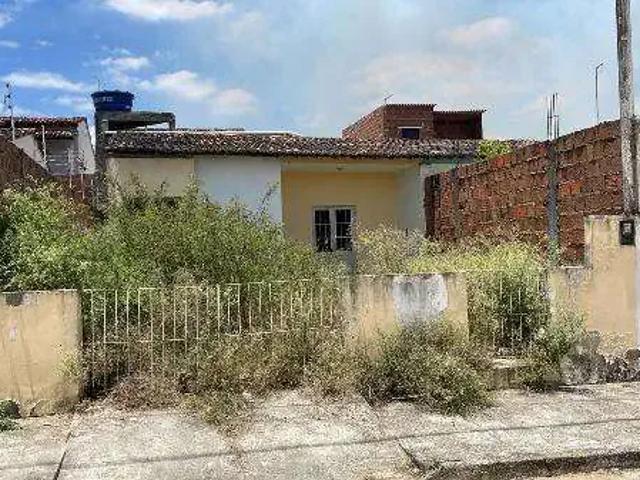 Casa / Sobrado para Venda em Glória do Goitá/PE Centro 2 Quartos