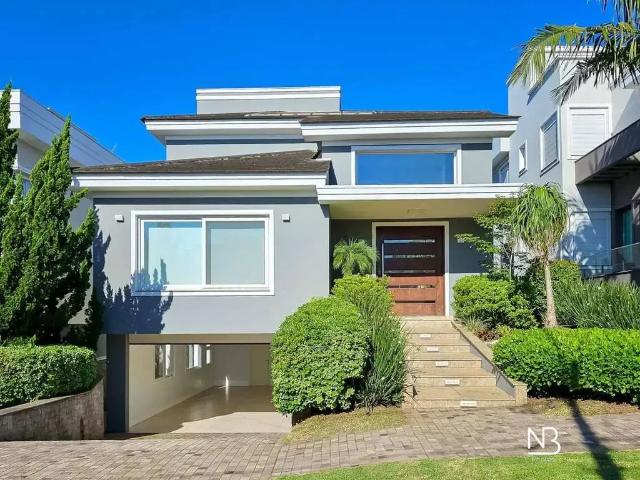 Casa / Sobrado para Venda em Gravataí/RS Alphaville 4 Quartos