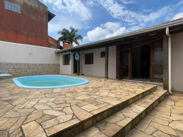 Casa / Sobrado para Venda em Gravataí/RS Centro 3 Quartos