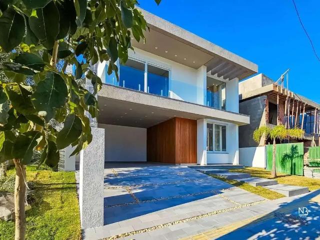 Casa / Sobrado para Venda em Gravataí/RS Centro 3 Quartos