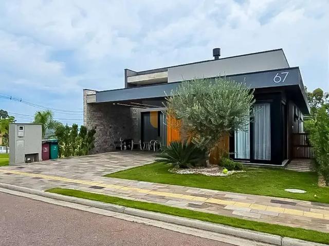 Casa / Sobrado para Venda em Gravataí/RS Centro 3 Quartos