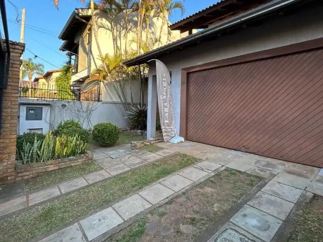 Casa / Sobrado para Venda em Gravataí/RS Centro 3 Quartos