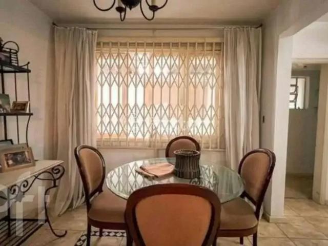 Casa / Sobrado para Venda em Gravataí/RS Centro 3 Quartos