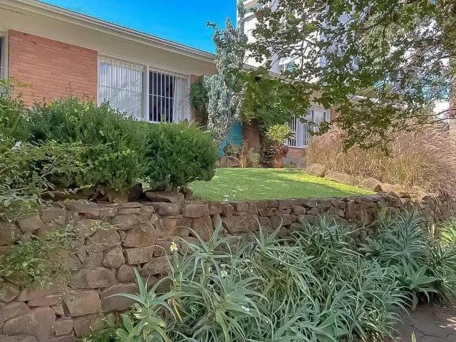 Casa / Sobrado para Venda em Gravataí/RS Dom Feliciano 3 Quartos