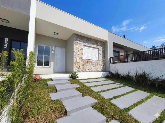 Casa / Sobrado para Venda em Gravataí/RS Dom Feliciano 3 Quartos