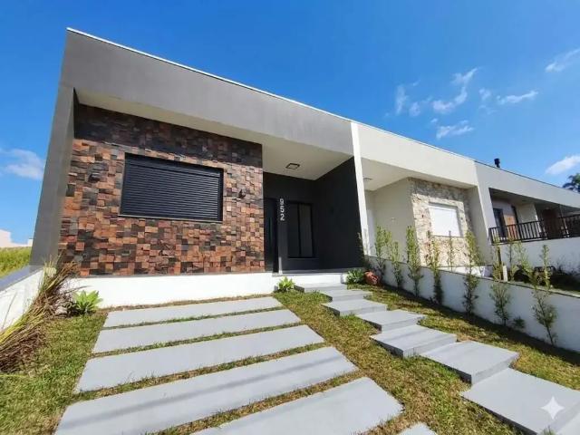 Casa / Sobrado para Venda em Gravataí/RS Dom Feliciano 3 Quartos