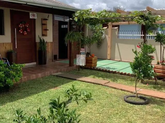 Casa / Sobrado para Venda em Gravataí/RS Santa Cruz 4 Quartos