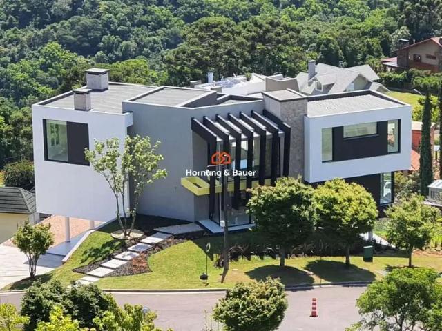 Casa / Sobrado para Venda em Gramado/RS Centro 4 Quartos