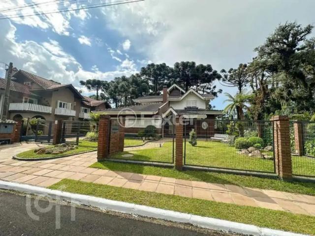 Casa / Sobrado para Venda em Gramado/RS Ipê Amarelo 4 Quartos