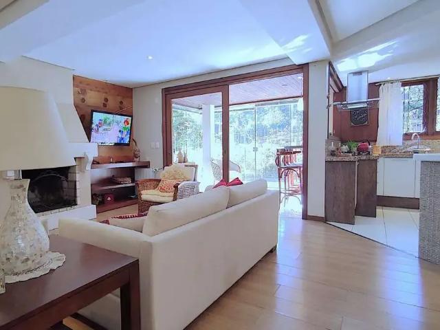 Casa / Sobrado para Venda em Gramado/RS Lago Negro 4 Quartos